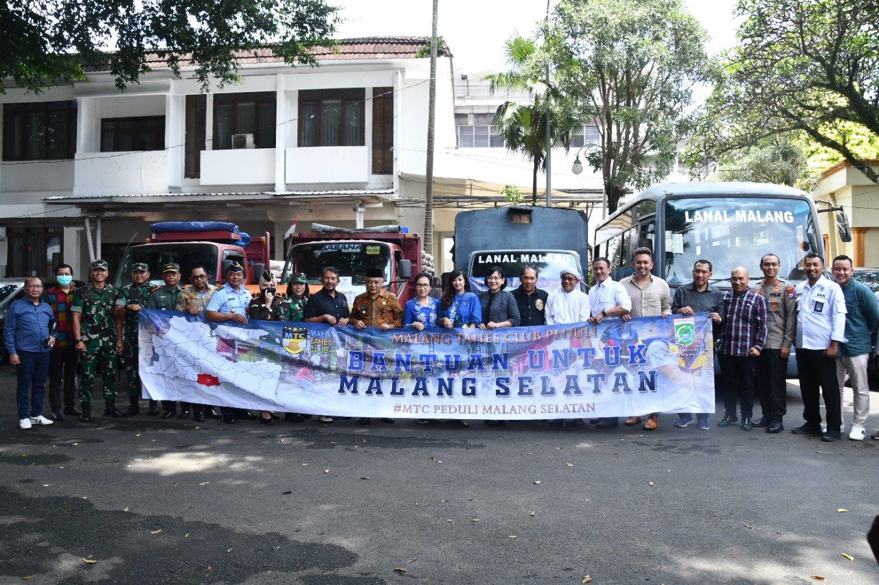malang-post.com - Danrem 083/BDJ Menghadiri Penyerahan Bantuan Sosial ...