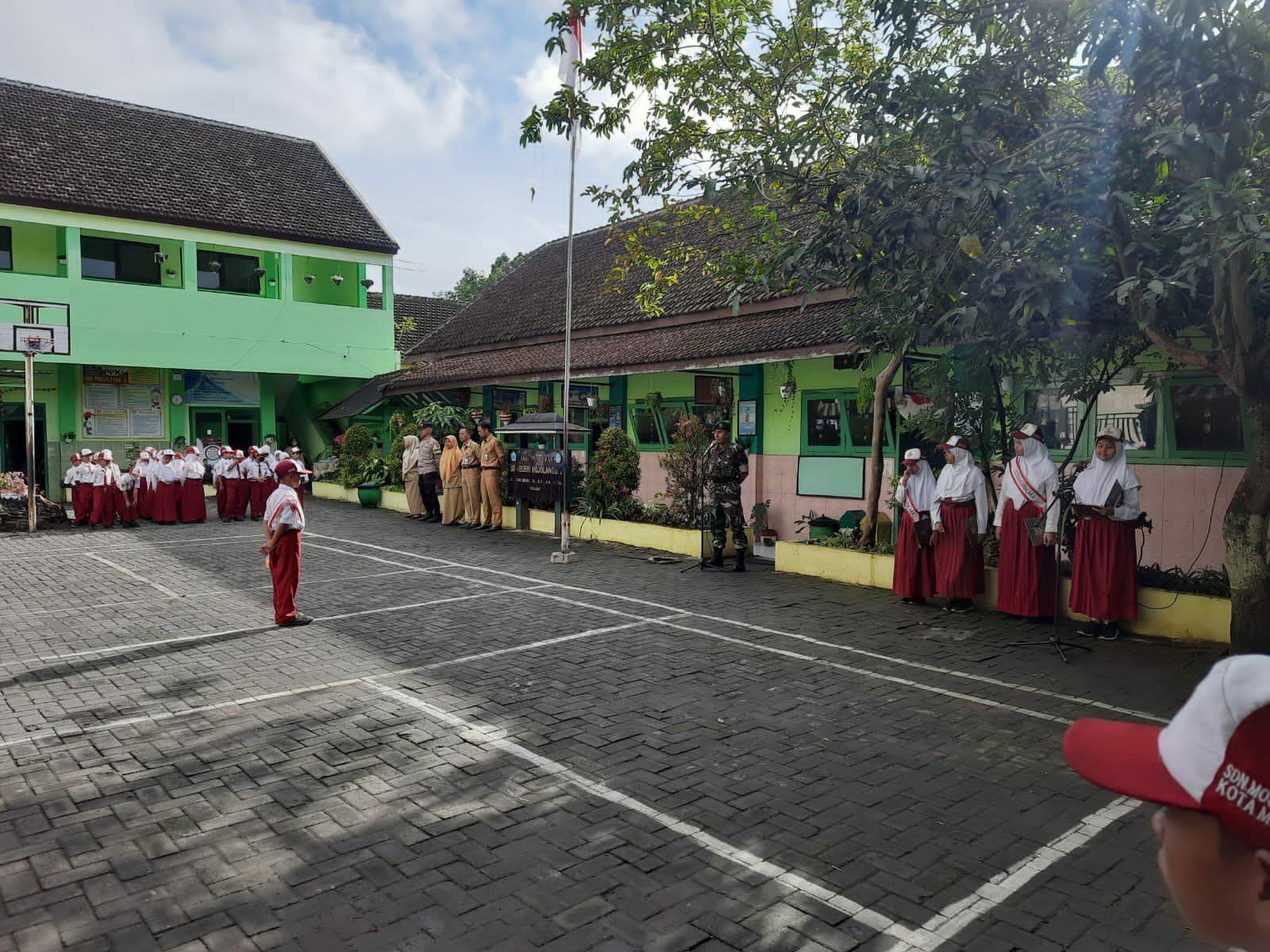 malang-post.com - Berikan Pelatihan Upacara, Babinsa Lowokwaru Masuk ...