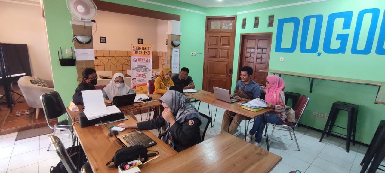 malang-post.com - Pendaftaran Bawaslu Diperpanjang Tiga Hari, Kuota ... malang-post.com - Pendaftaran Bawaslu Diperpanjang Tiga Hari, Kuota ...