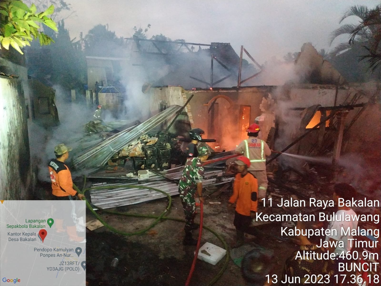 malang-post.com - Merasa Dianak-tirikan, Seorang Kakak Bakar Dua Rumah