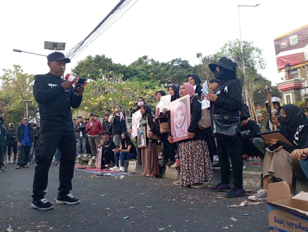 malang-post.com - Aksi Kamisan Tragedi Kanjuruhan, Ingatkan Pemkab Tak ...