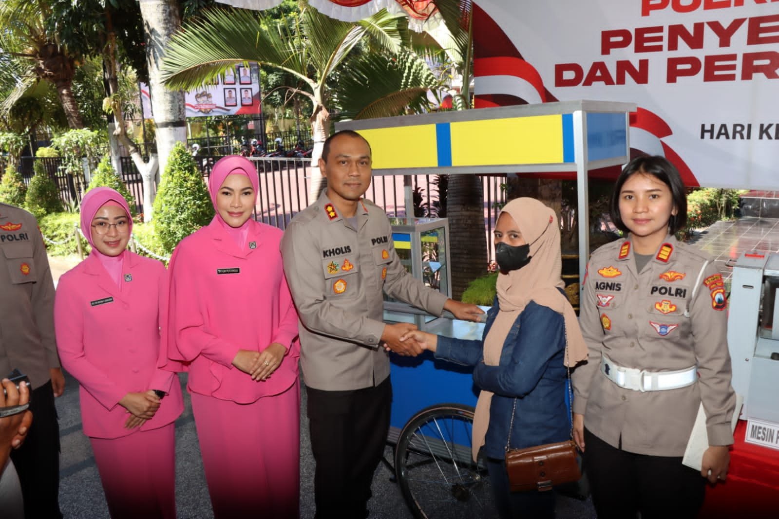 malang-post.com - Polres Malang Berikan Bantuan Peralatan Usaha, Kepada ...
