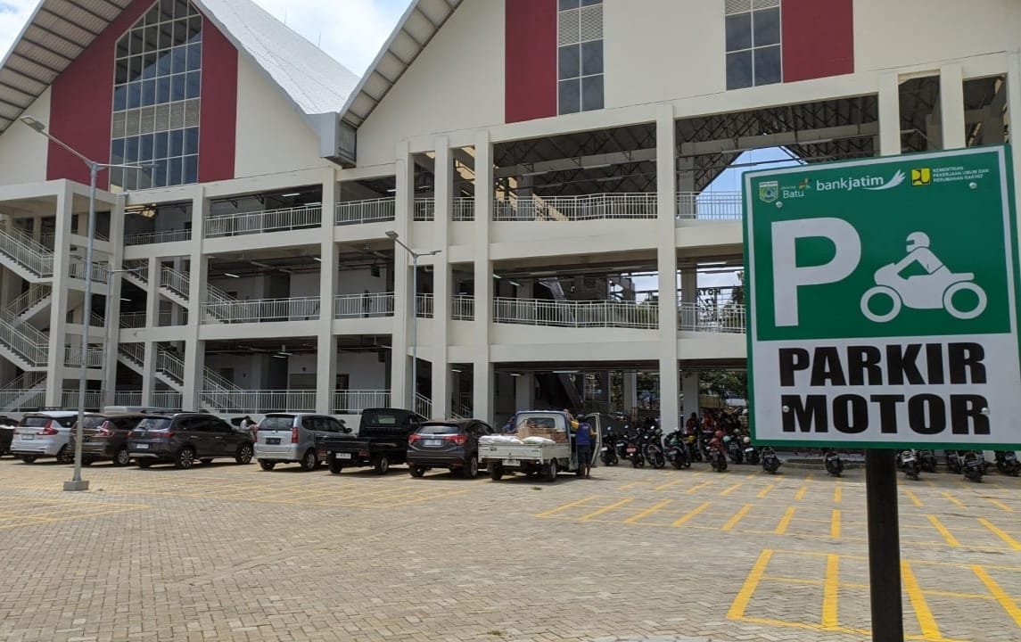 malang-post.com - Rencana Pemasangan Gate Parkir di Pasar Induk Among ...