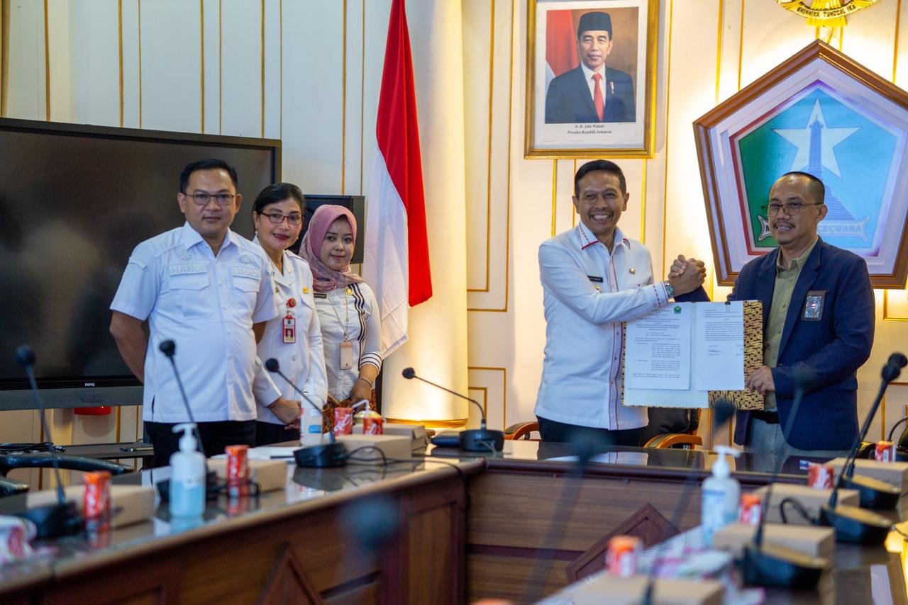 malang-post.com - Tandatangani Perjanjian Kerjasama dengan PT. PLN ... malang-post.com - Tandatangani Perjanjian Kerjasama dengan PT. PLN ...