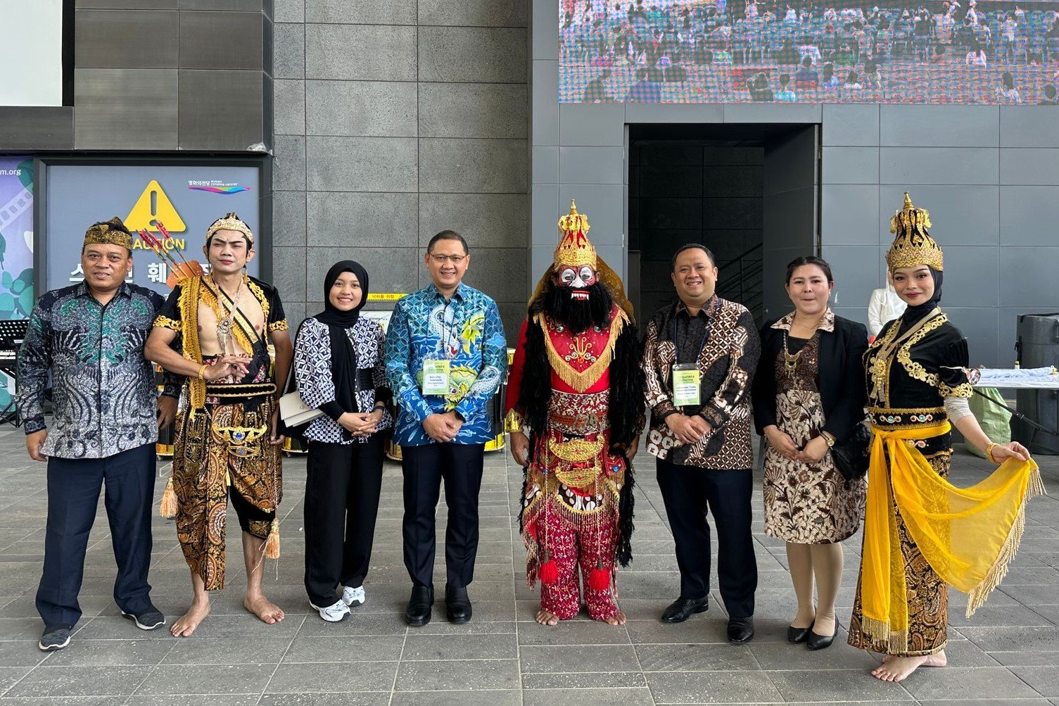 malang-post.com - Sendratari Arjuna Wiwaha dan Booth Kota Batu Gondol ...