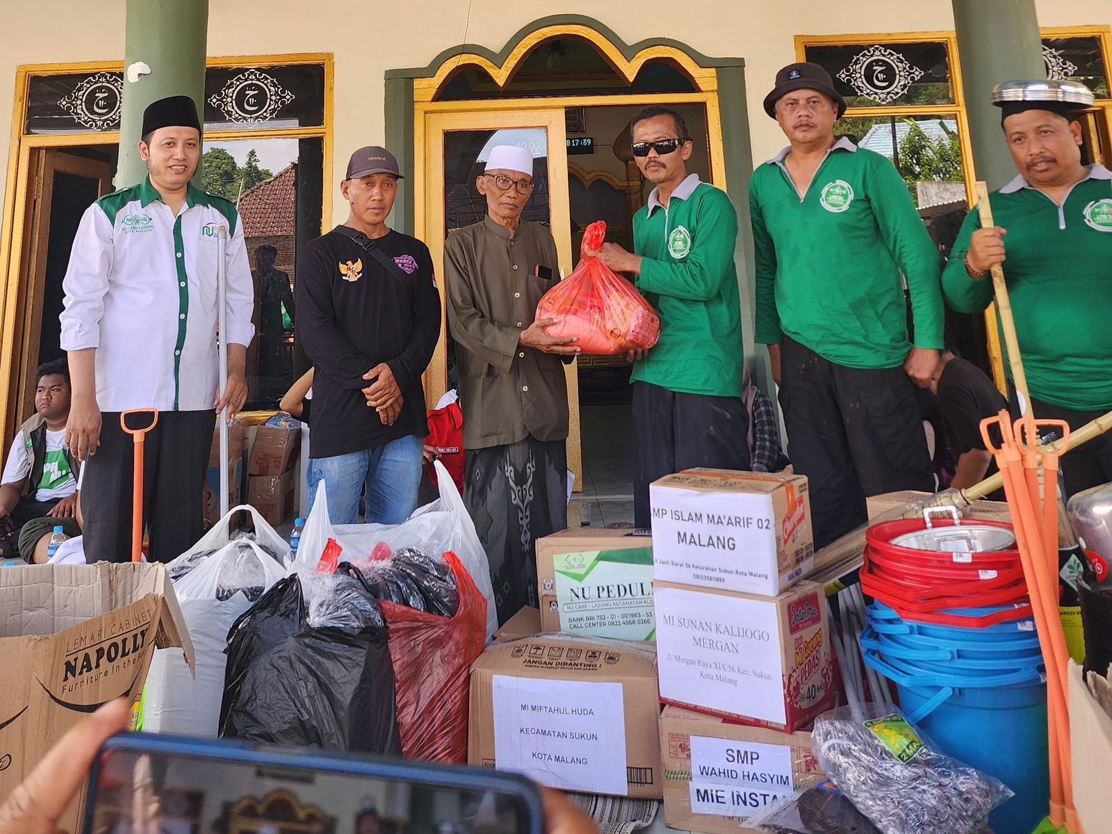 malang-post.com - LAZISNU Kota Malang Serahkan Bantuan Bencana ke Warga ...