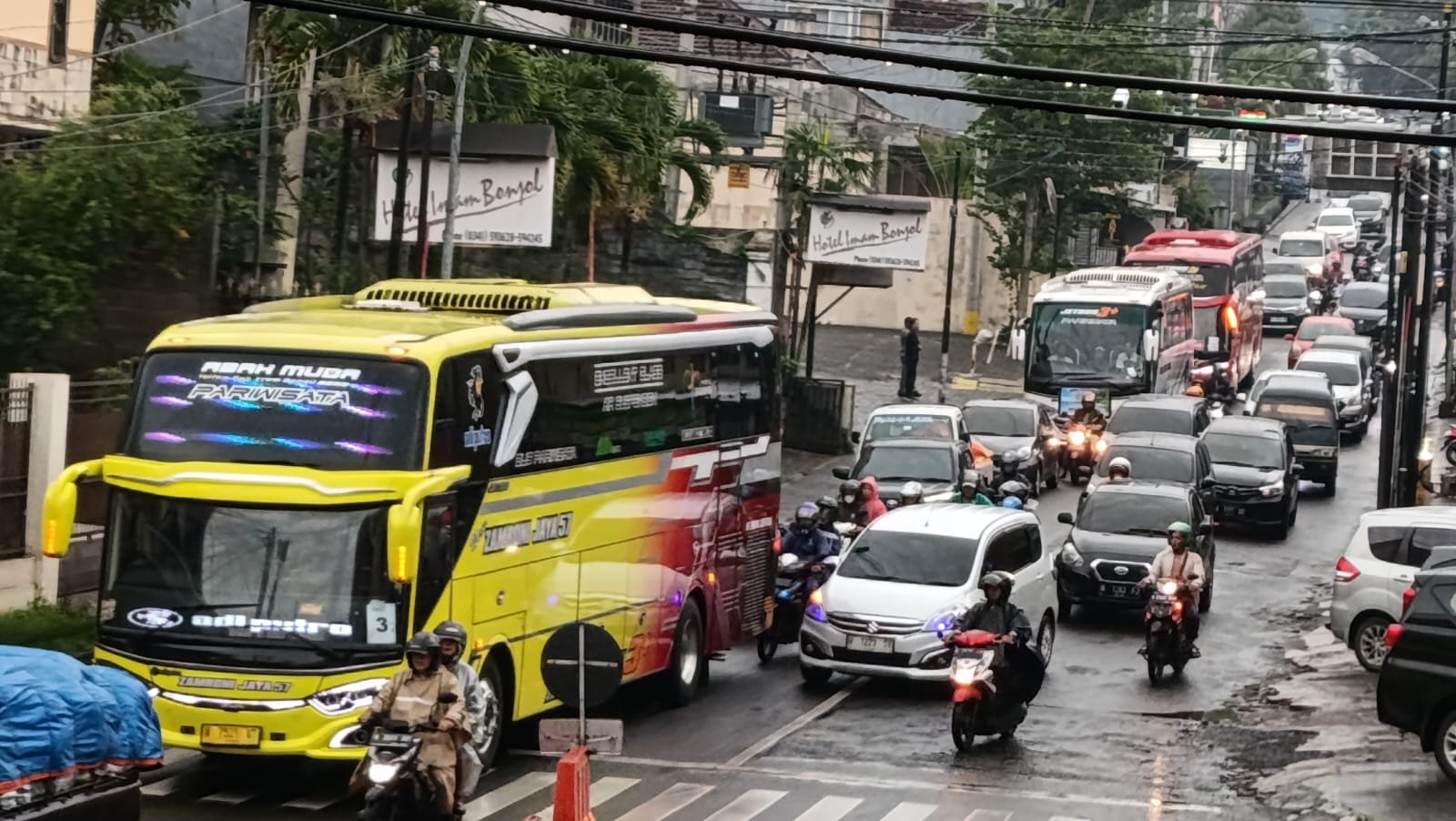 malang-post.com - Shuttle Bus Wisata Urai Kemacetan Lebaran di Kota Batu