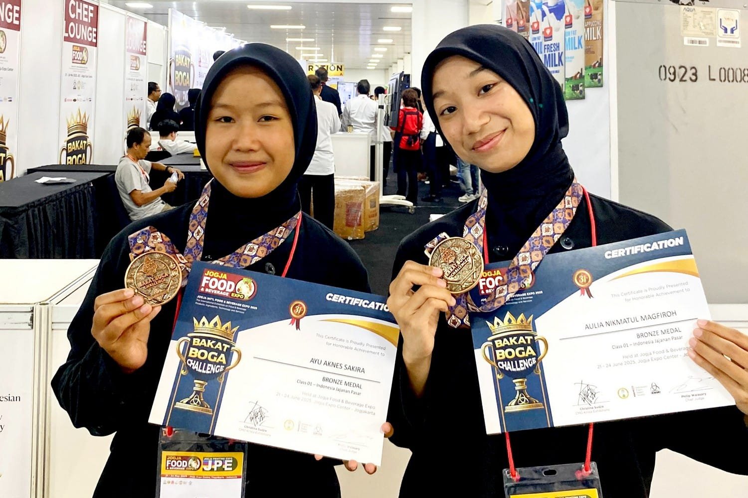 malang-post.com - Jajan Pasar Antar Mahasiswa UM Juara The 1st Bakat ...