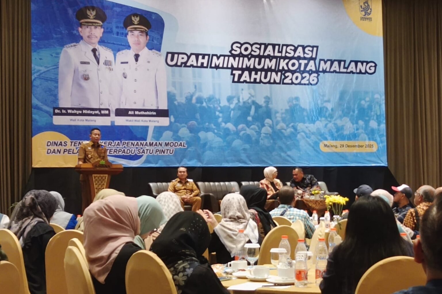 malang-post.com - Naik Enam Persen, Upah Minimum Kota Malang Resmi Jadi ...