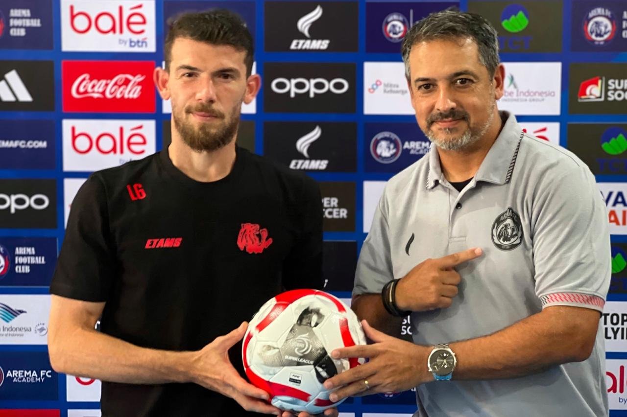 malang-post.com - Luiz Gustavo Player of The Match, Marcos Santos Kartu ...